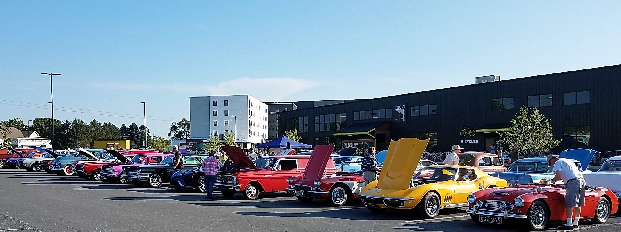 Rockin' Car Cruise | United Zion Retirement Community